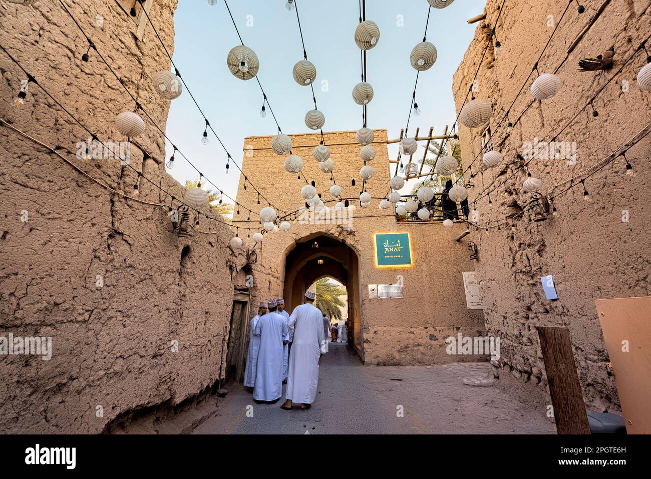 Oman street hi-res stock photography and images - Alamy