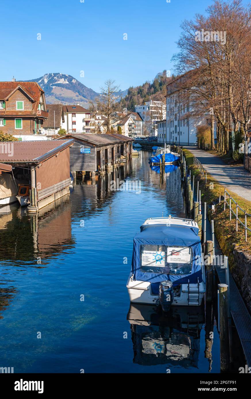 Brunnen vierwaldstattersee hi-res stock photography and images - Alamy