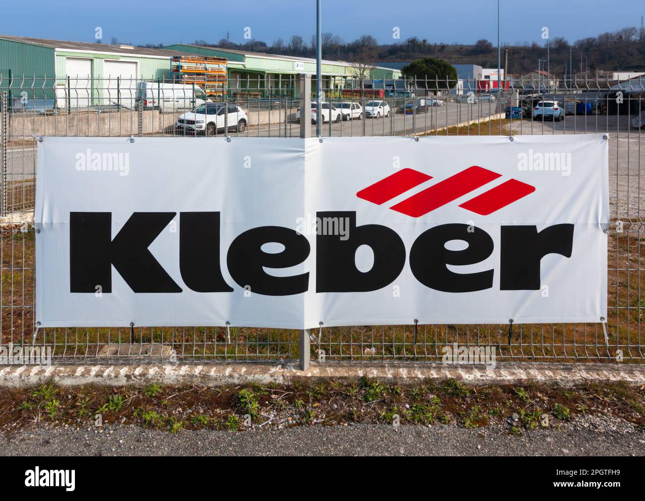 Tires logo hi-res stock photography and images - Alamy