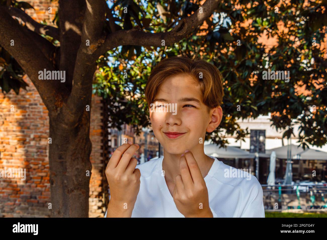 Italian hand gestures hi-res stock photography and images - Alamy