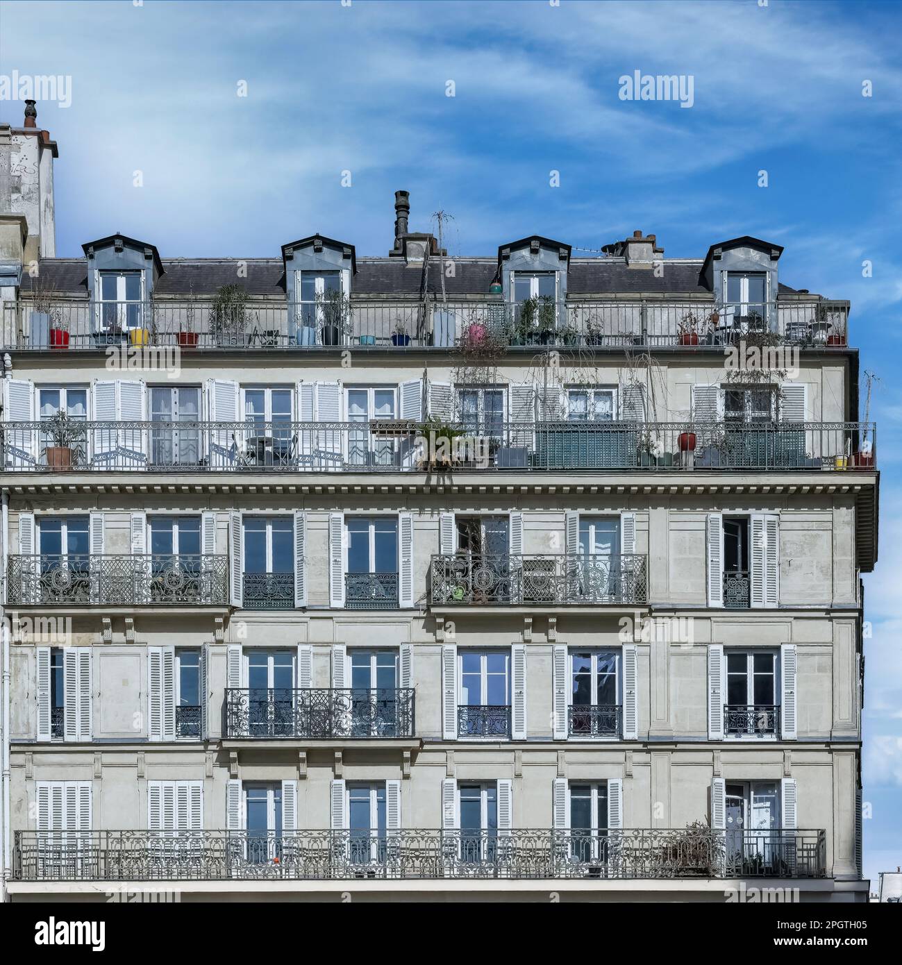 Paris, ancient buildings in the center Stock Photo - Alamy