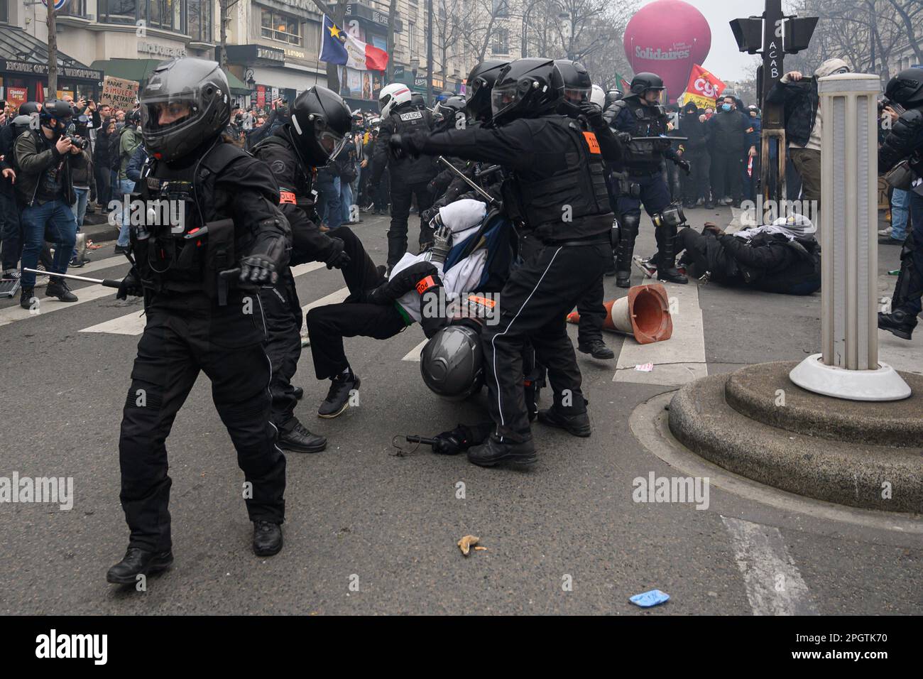 Police brav m hi-res stock photography and images - Alamy