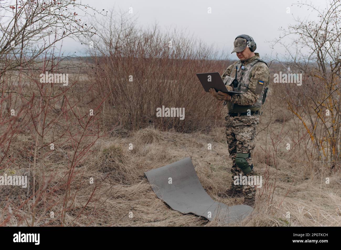 Military command system hi-res stock photography and images - Alamy