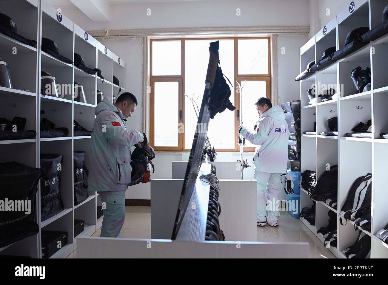 (230324) -- CHANGCHUN, March 24, 2023 (Xinhua) -- Police officers Xu ...