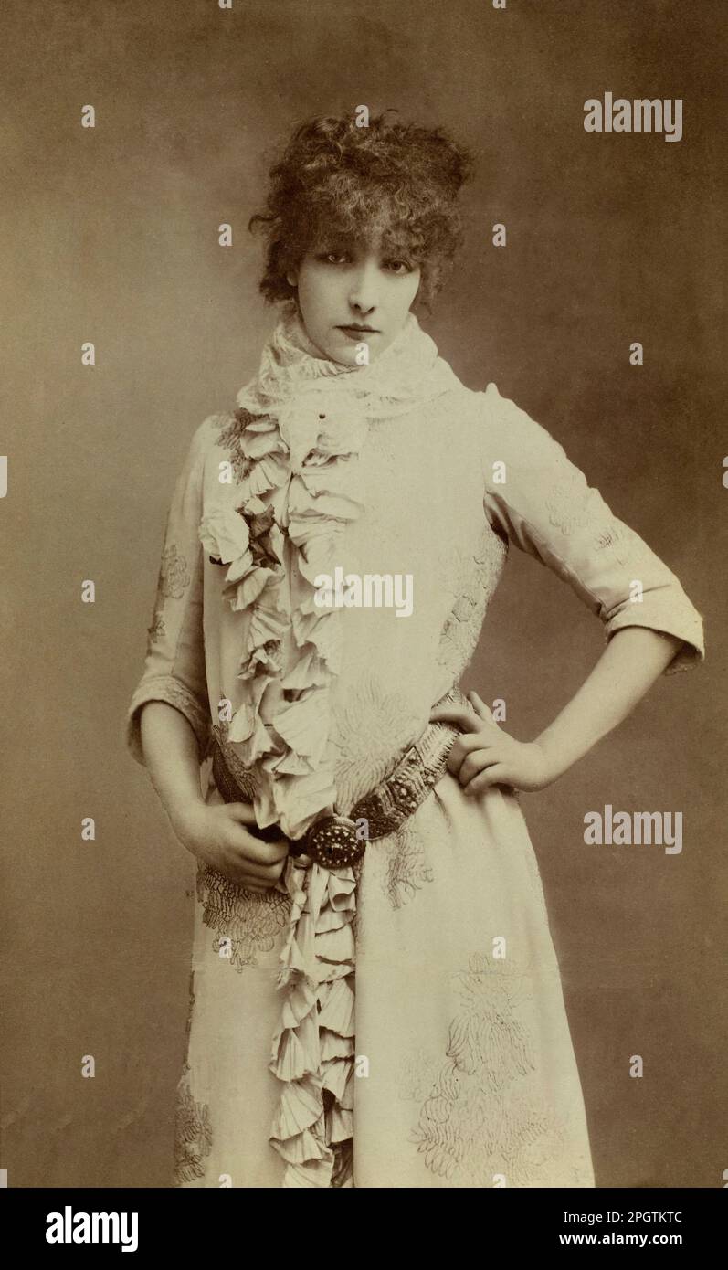 Portrait of Sarah Bernhardt (1844-1923), actress ( French actress ...
