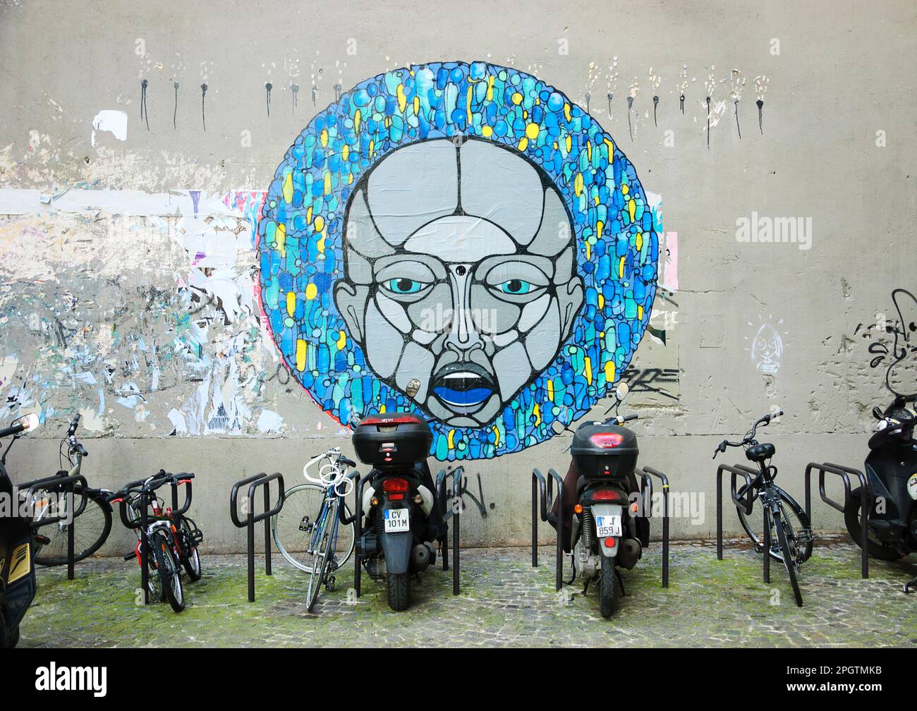 Paris, France - March 16, 2016: Aliens in the city. Urban scene with ...