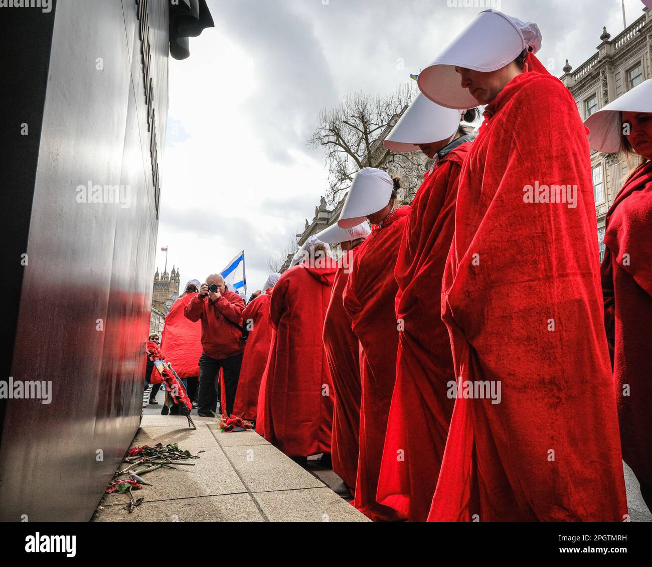 Handmaiden outfit hi-res stock photography and images - Alamy