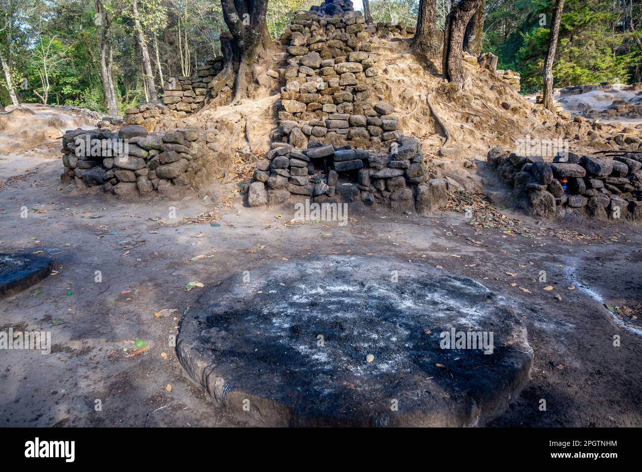 Iximche ruins in Guatemala Stock Photo - Alamy