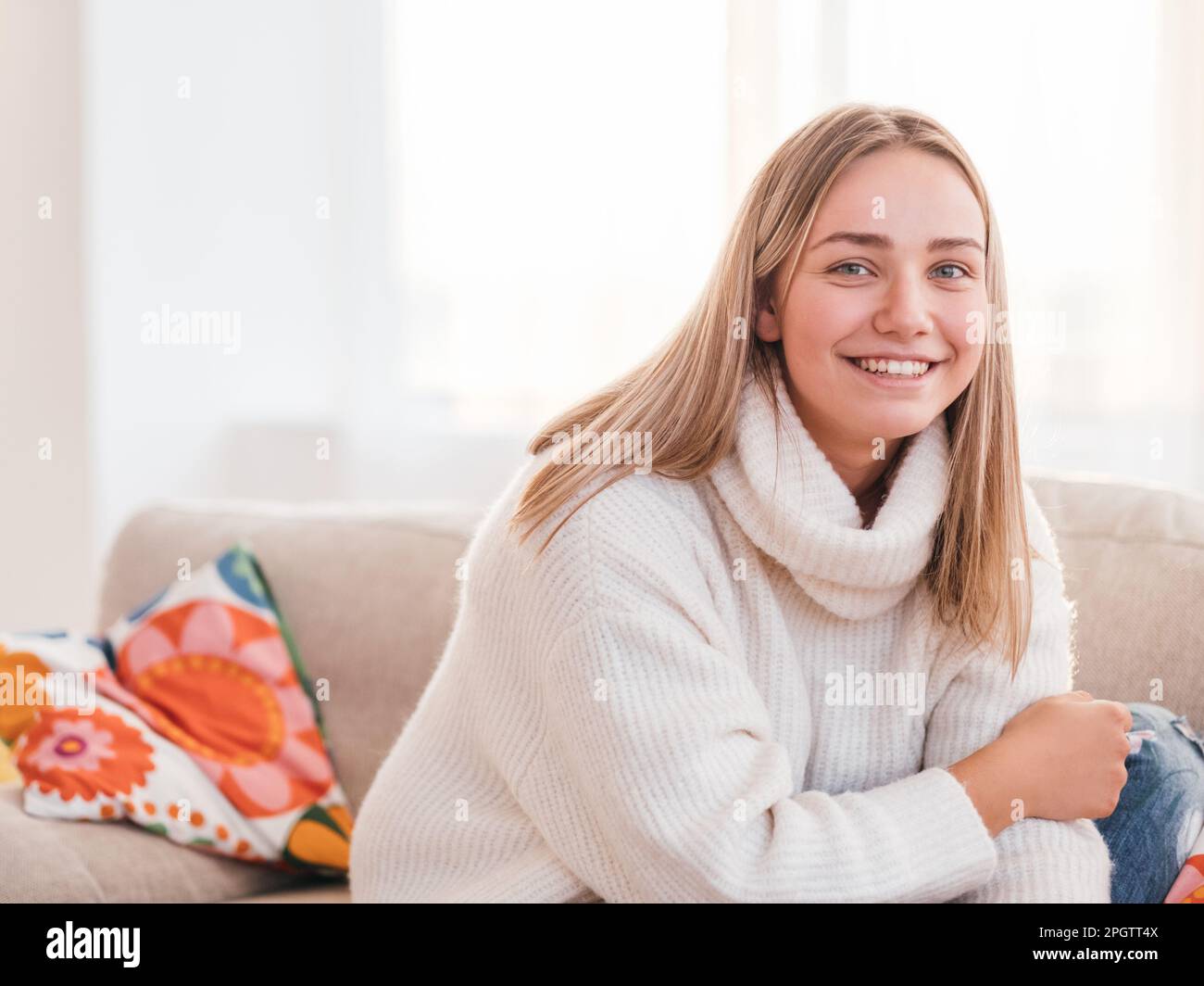 weekend pastime casual smiling girl comfort home Stock Photo - Alamy