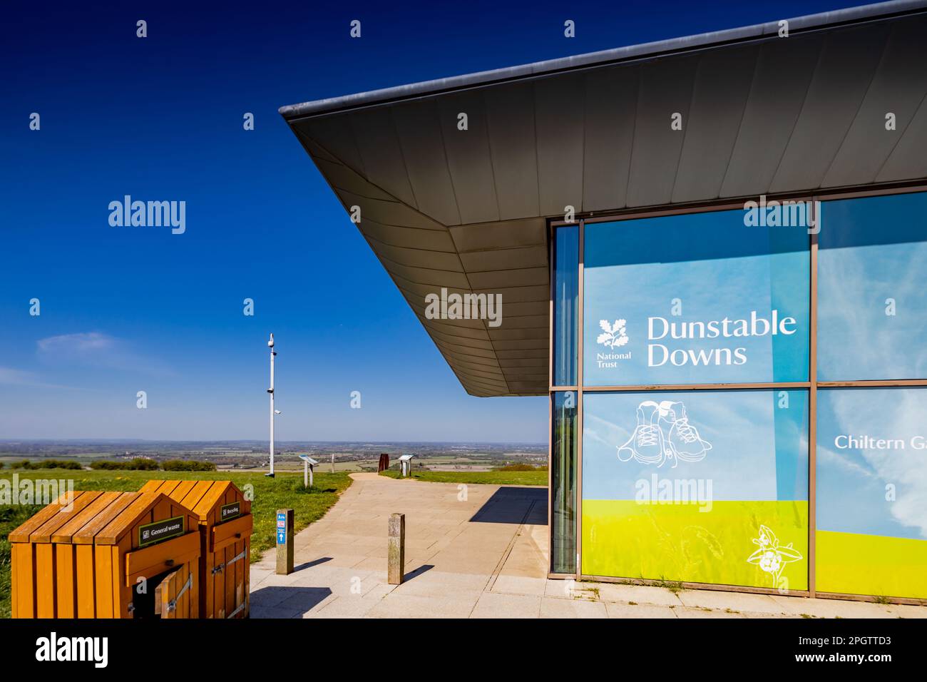 Central bedfordshire college dunstable hi-res stock photography and ...