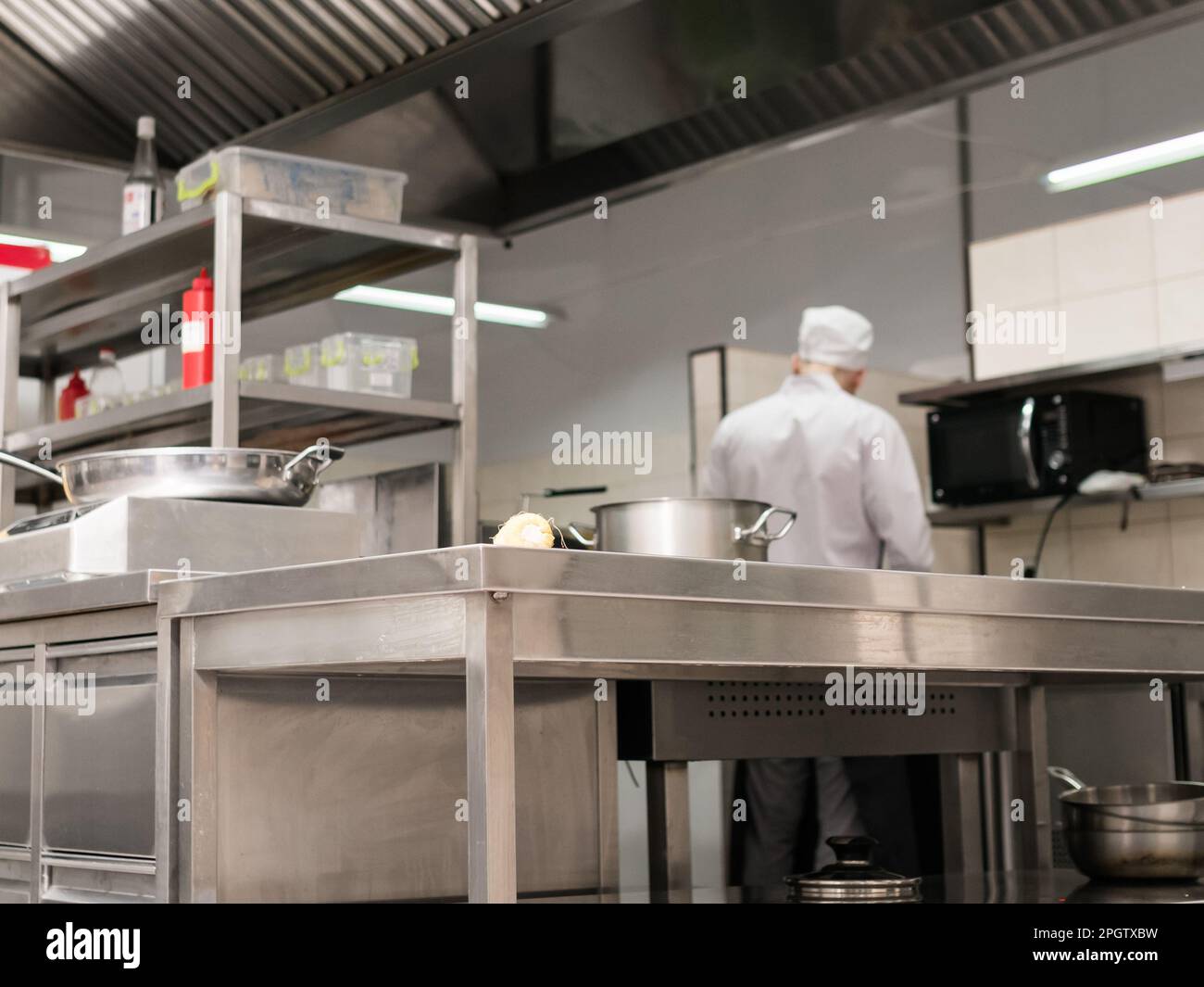 modern restaurant kitchen interior workplace Stock Photo - Alamy