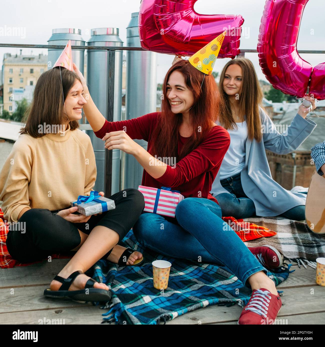 birthday party fun happy girls outdoor celebrate Stock Photo - Alamy
