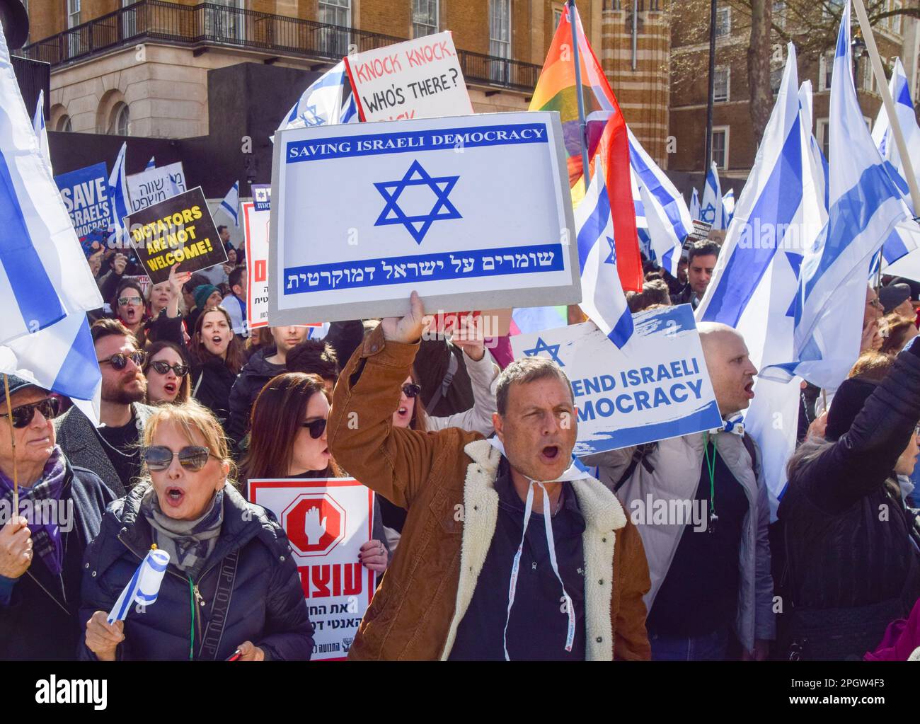 London, UK. 24th March 2023. Crowds of British Israelis and British ...