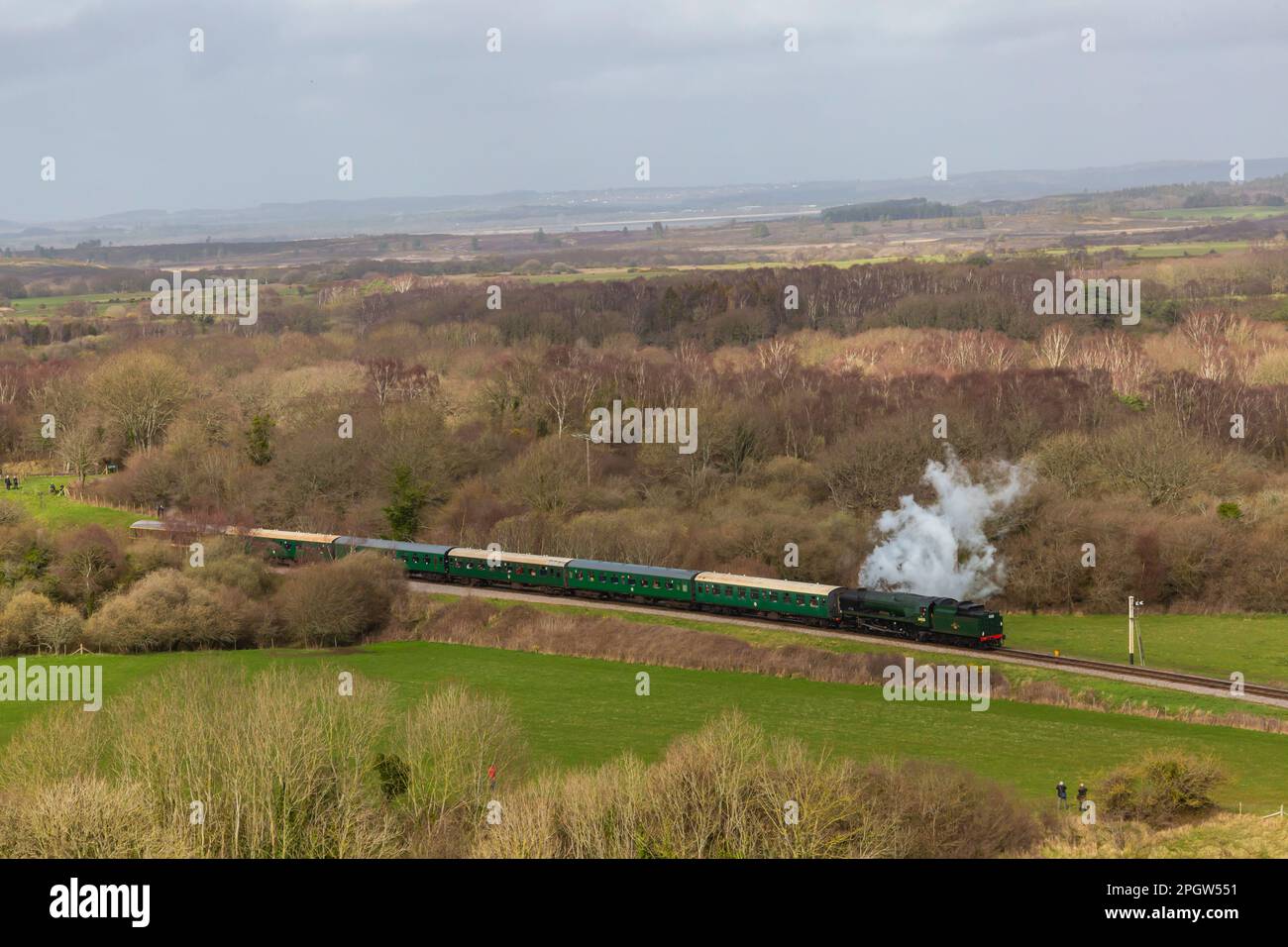 Corfe Castle Dorset, UK. 24th March 2023. Steam locomotive Eddystone ...