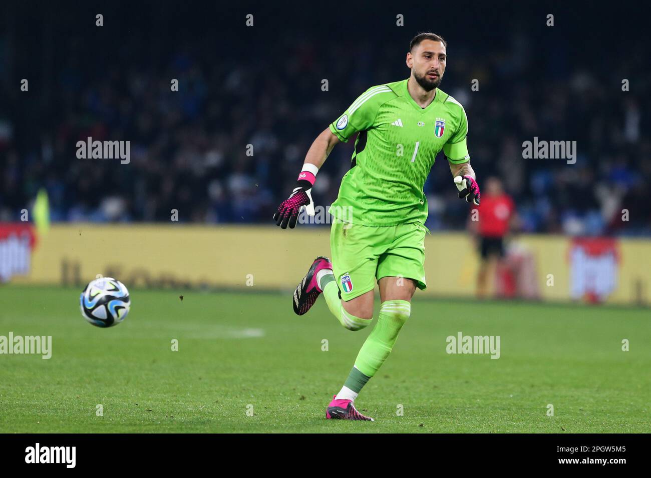 Gianluigi Donnarumma goalkeeper Italy Stock Photo - Alamy