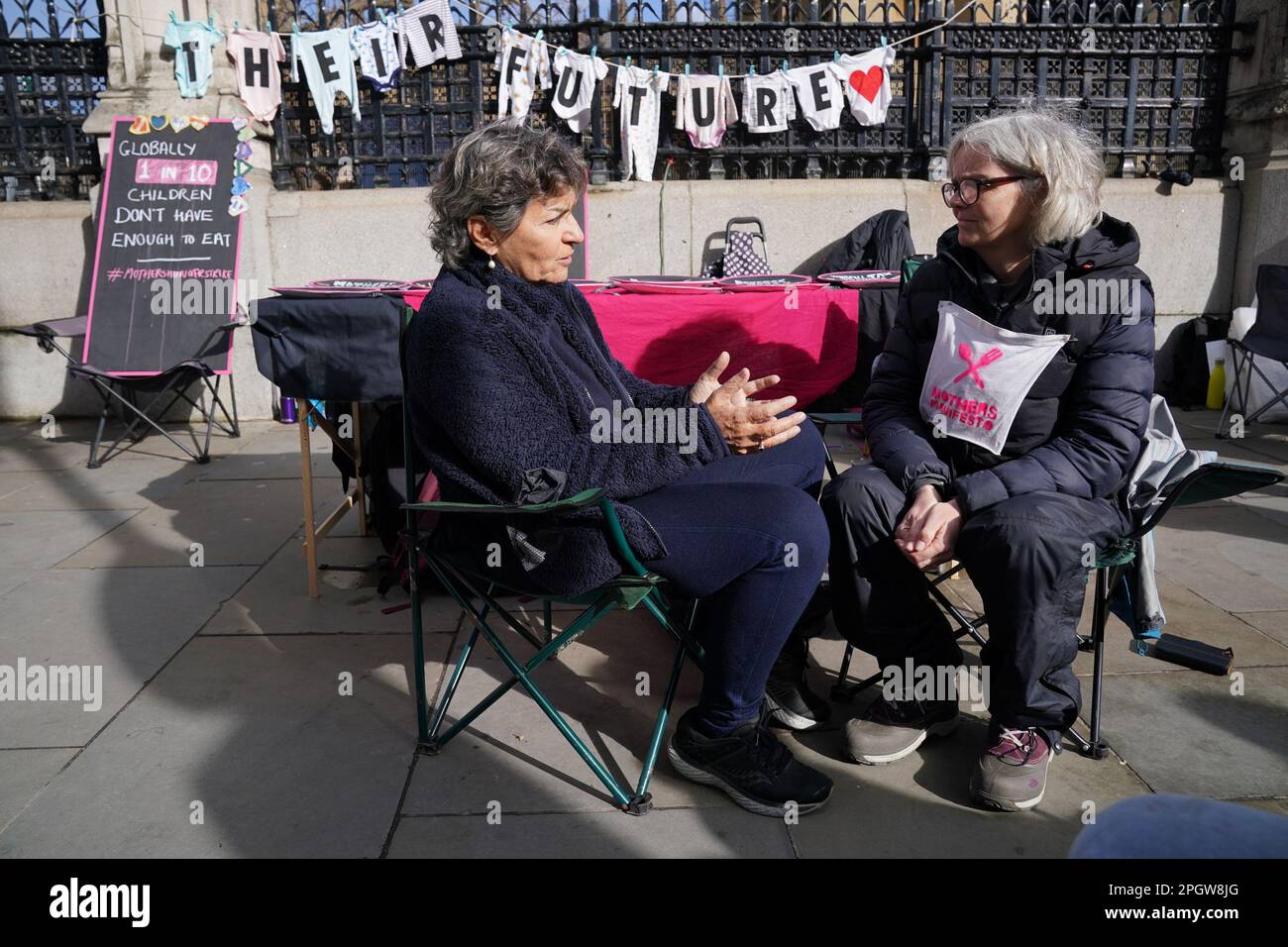 Christiana Figueres (left), the executive secretary of the United ...