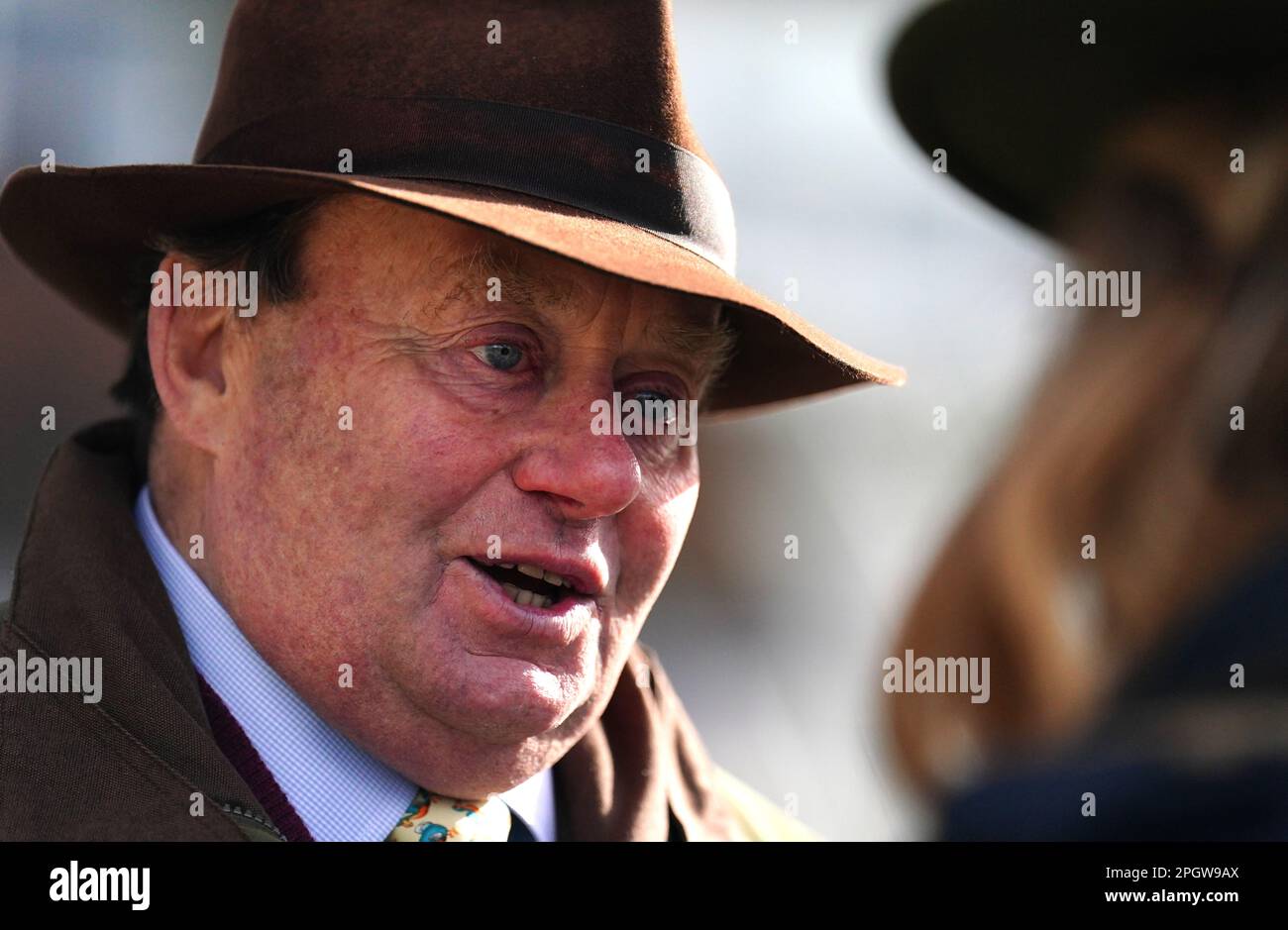 Nicky henderson 2023 racecourse hi-res stock photography and images - Alamy