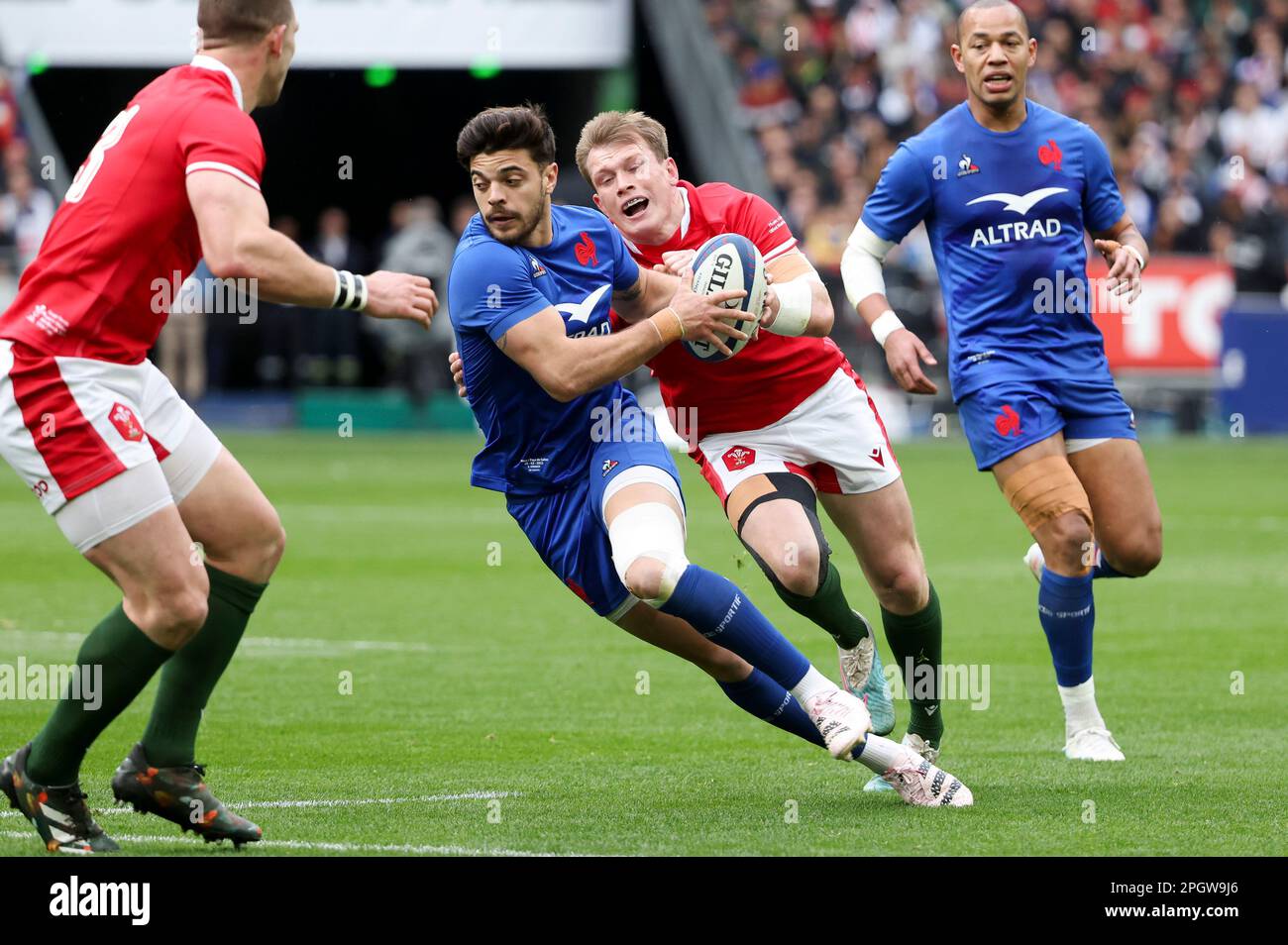 Romain Ntamack of France, Nick Tompkins of Wales during the Six Nations ...