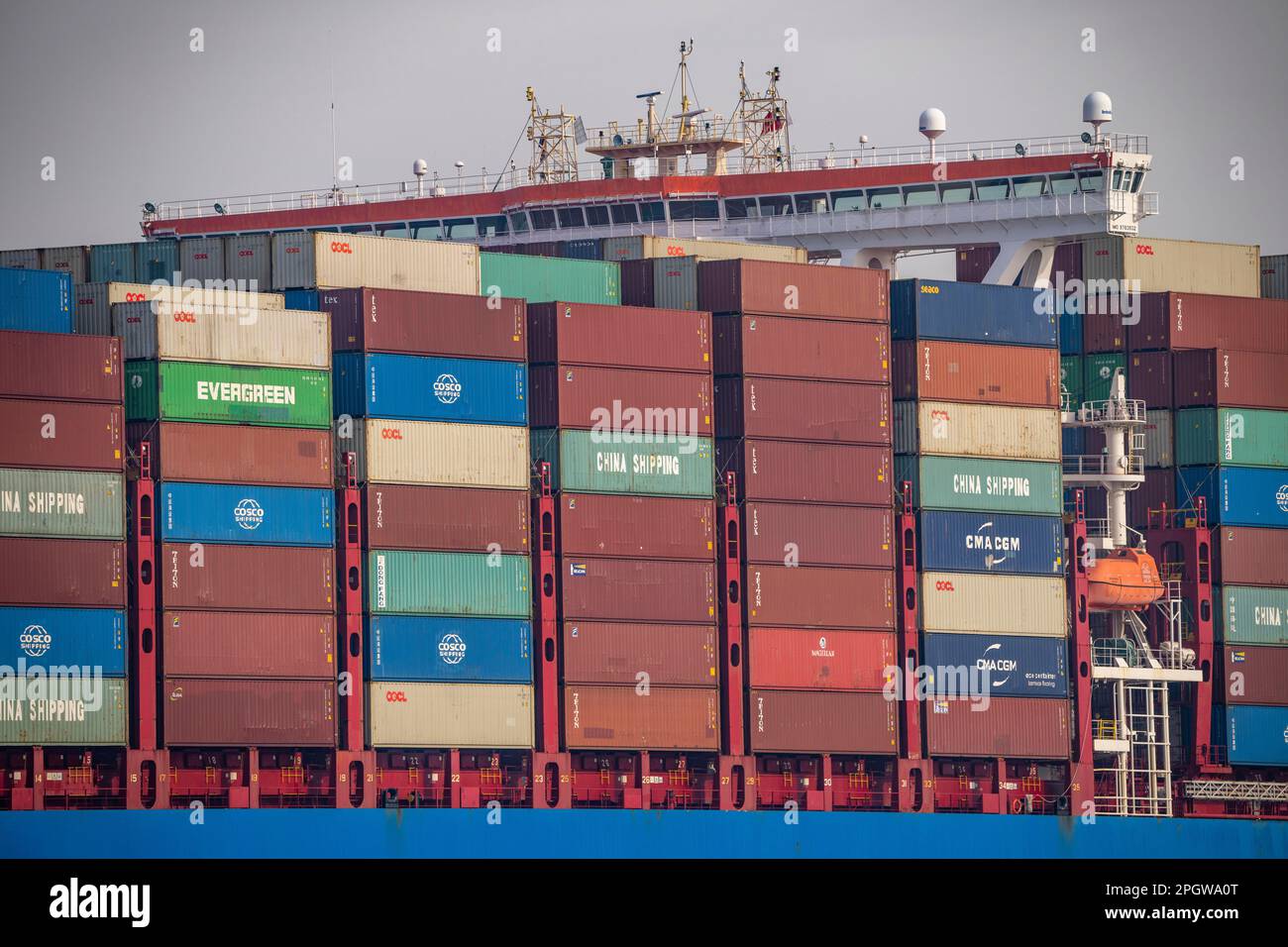 Deep sea ports hi-res stock photography and images - Alamy