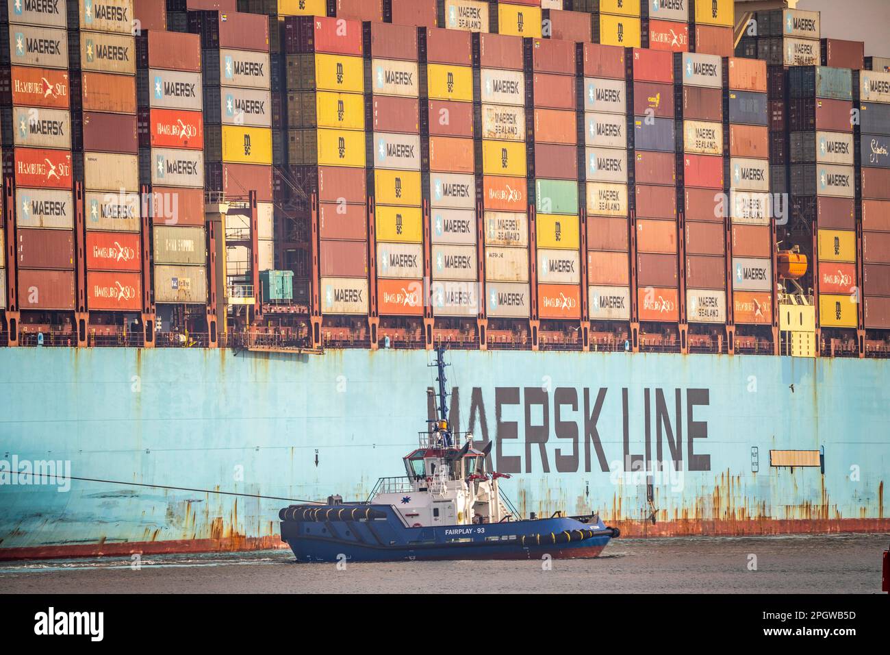 Netherlands tug tugs hi-res stock photography and images - Alamy