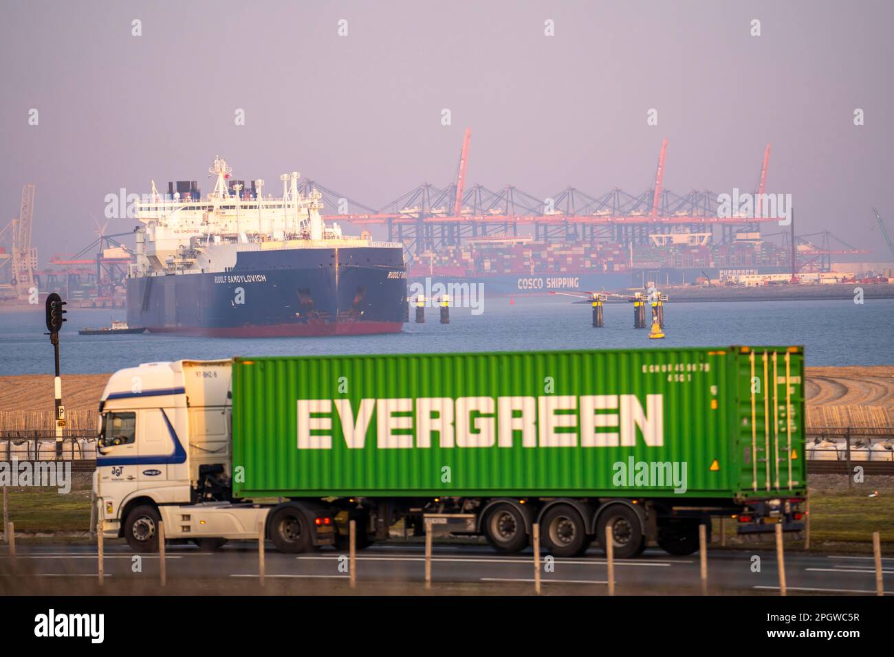 LNG tanker Rudolf Samoylovich, for liquid natural gas in the seaport of ...