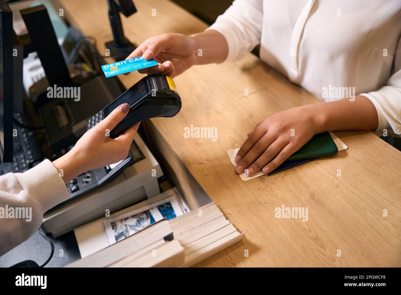 Front desk african hotel hi-res stock photography and images - Alamy