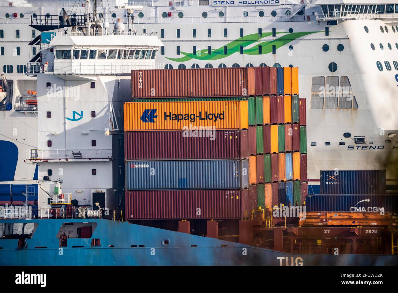 Container cargo ship Nordic Hamburg, BG Freight Line, on the Nieuwe ...