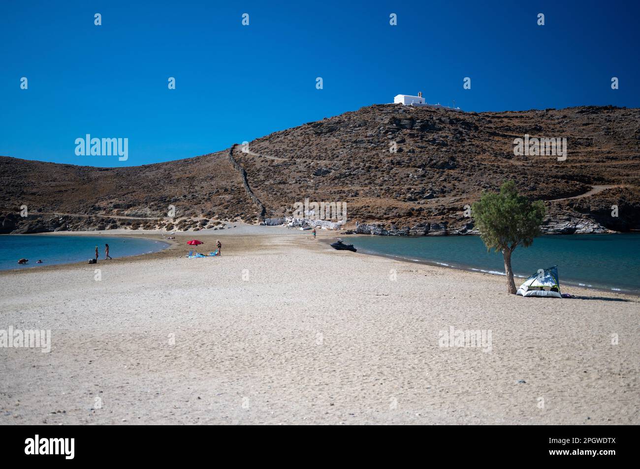 A picturesque beach in Kythnos island, Greece is the perfect ...