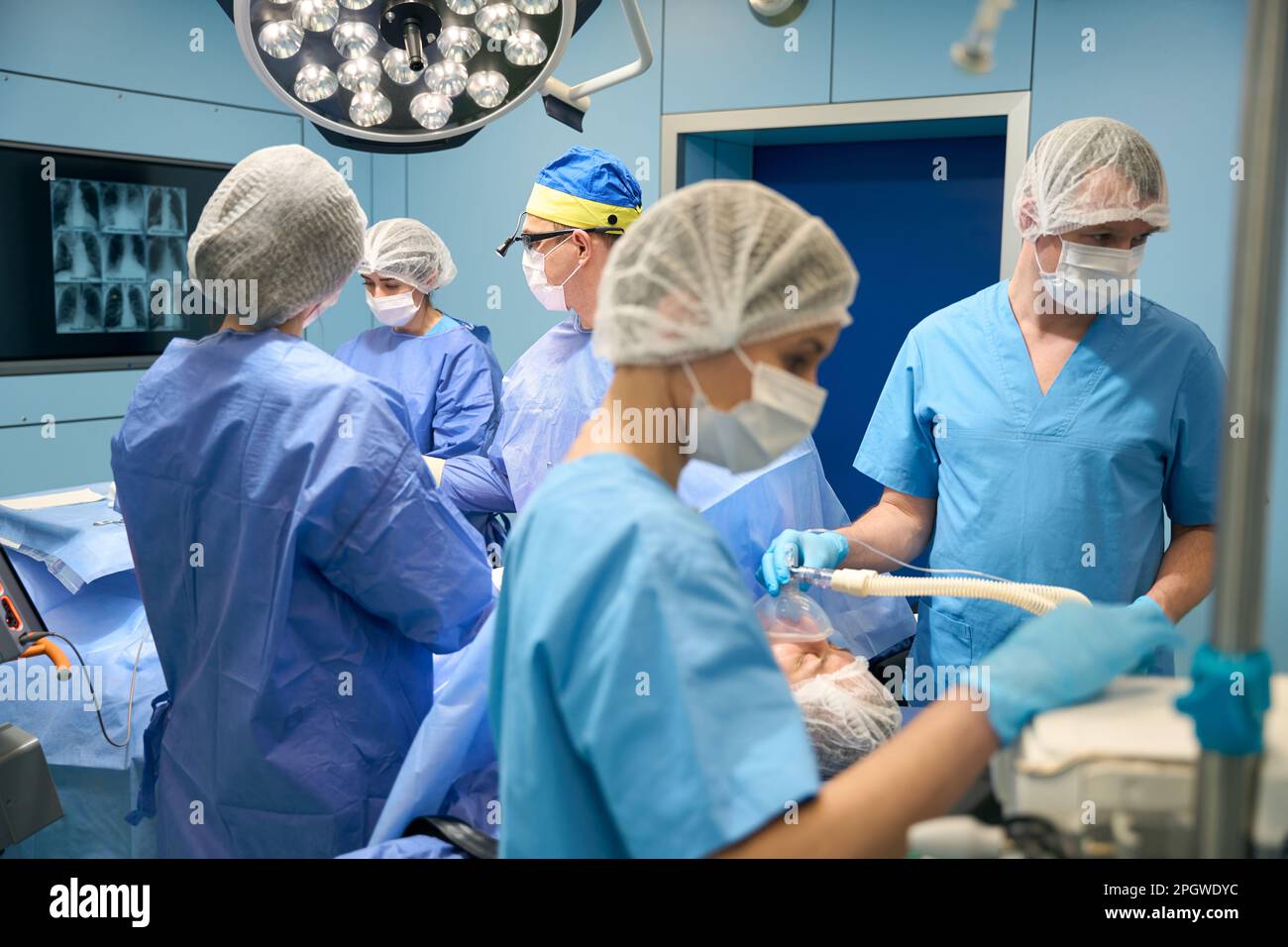 Under anesthesia adult patient hi-res stock photography and images - Alamy