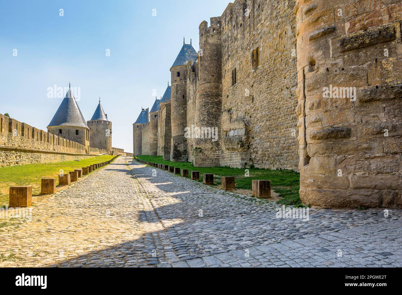 Carcassone walls hi-res stock photography and images - Alamy