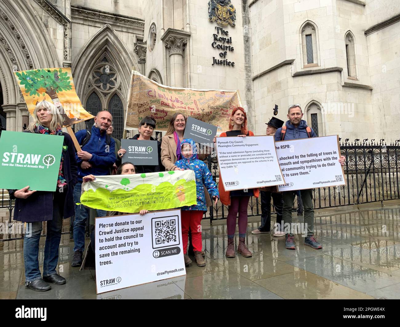 Armada way trees campaign hi-res stock photography and images - Alamy