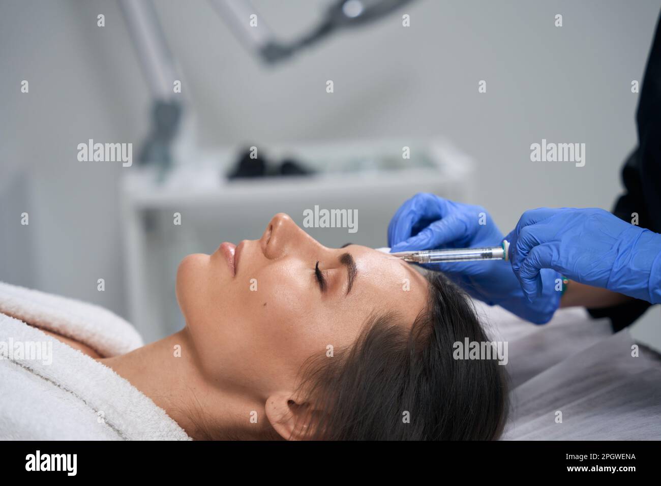 Nurse doing cosmetic procedures hi-res stock photography and images - Alamy