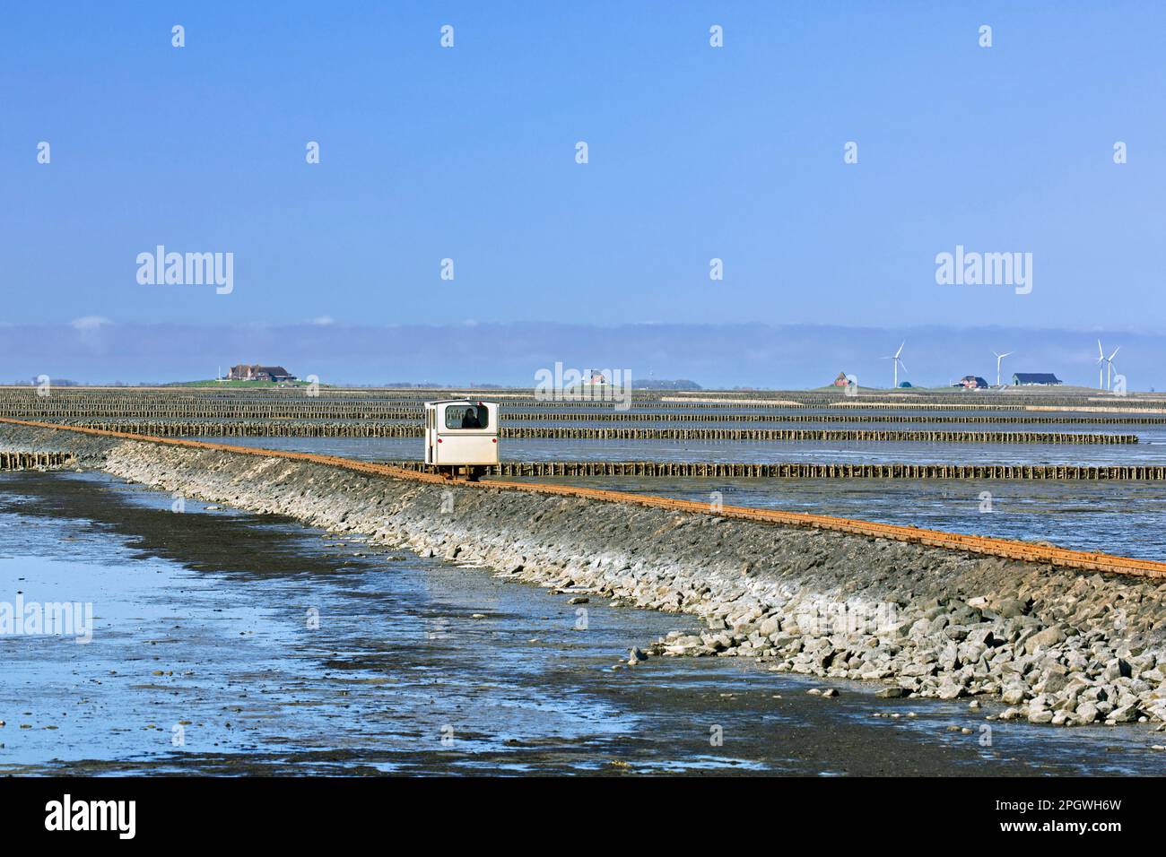 Lorendamm and Loren Railway / Lorenbahn to the hallig of ...