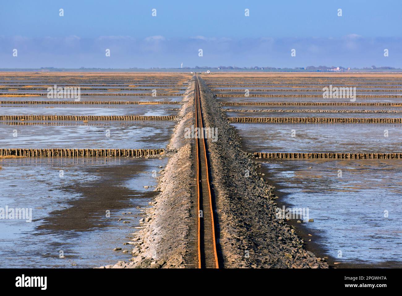 Loren railway hi-res stock photography and images - Alamy