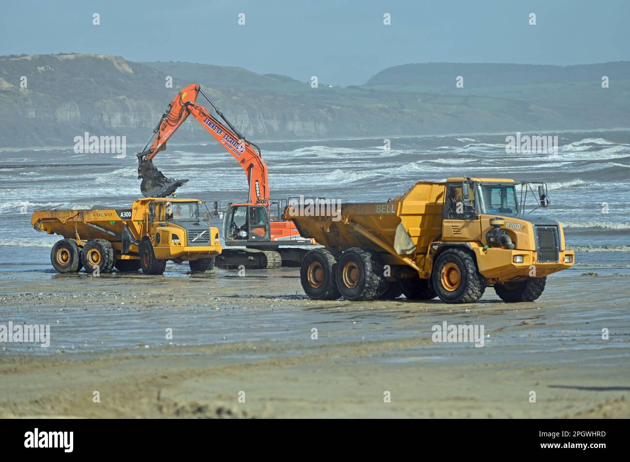 Lyme Regis, UK. 24th Mar, 2023. Between heavy stormy weather at Lyme ...