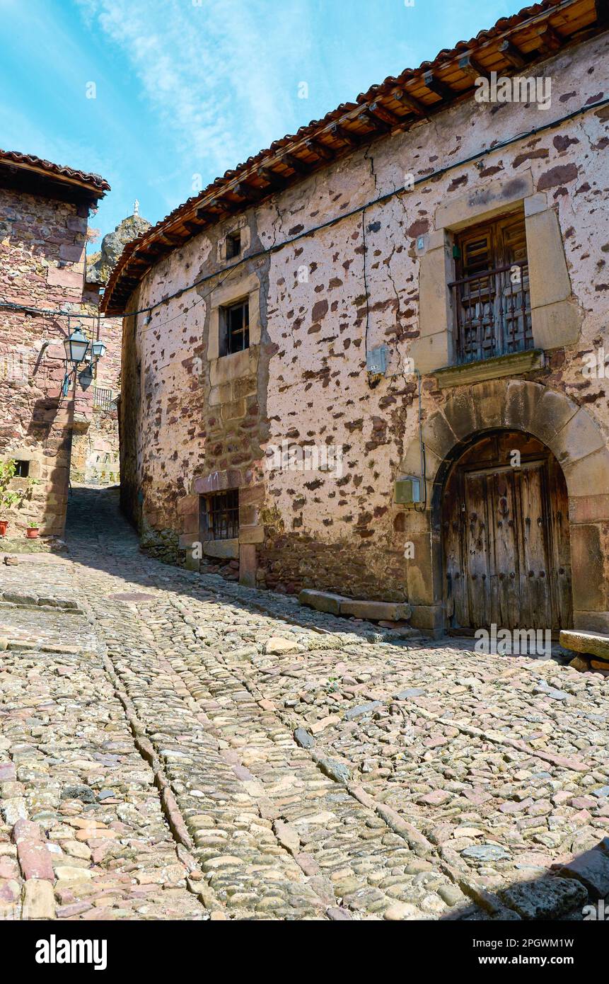 Spain street ancient paint hi-res stock photography and images - Alamy