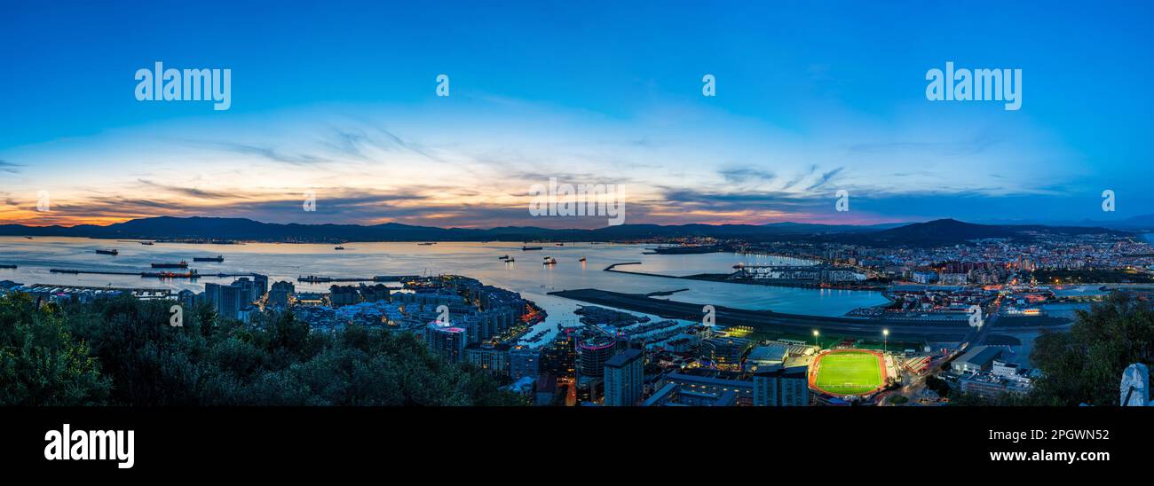 Panorama la linea de hi-res stock photography and images - Alamy
