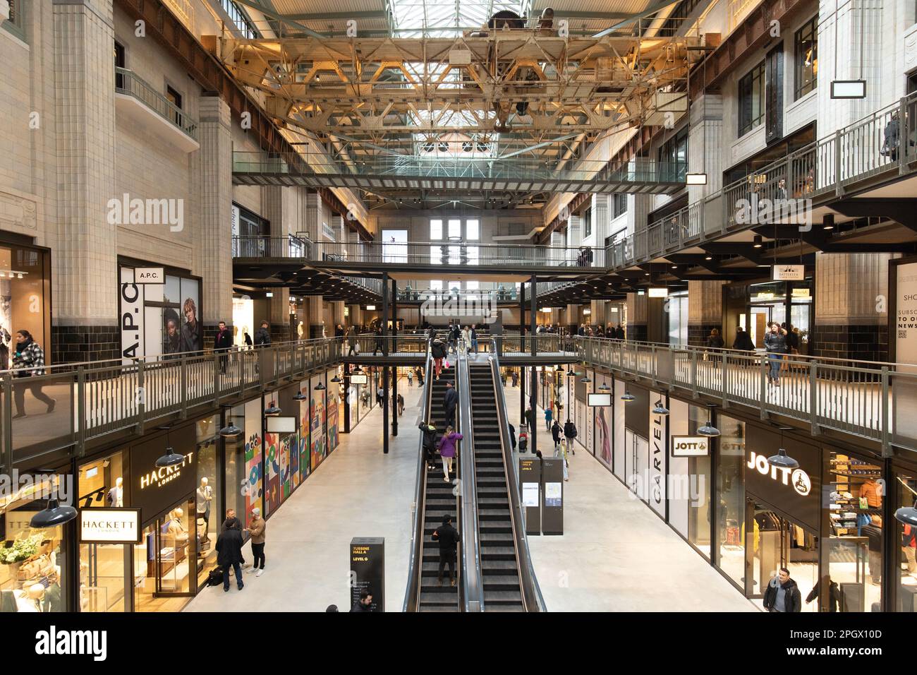 Shopping mall battersea power hi-res stock photography and images - Alamy