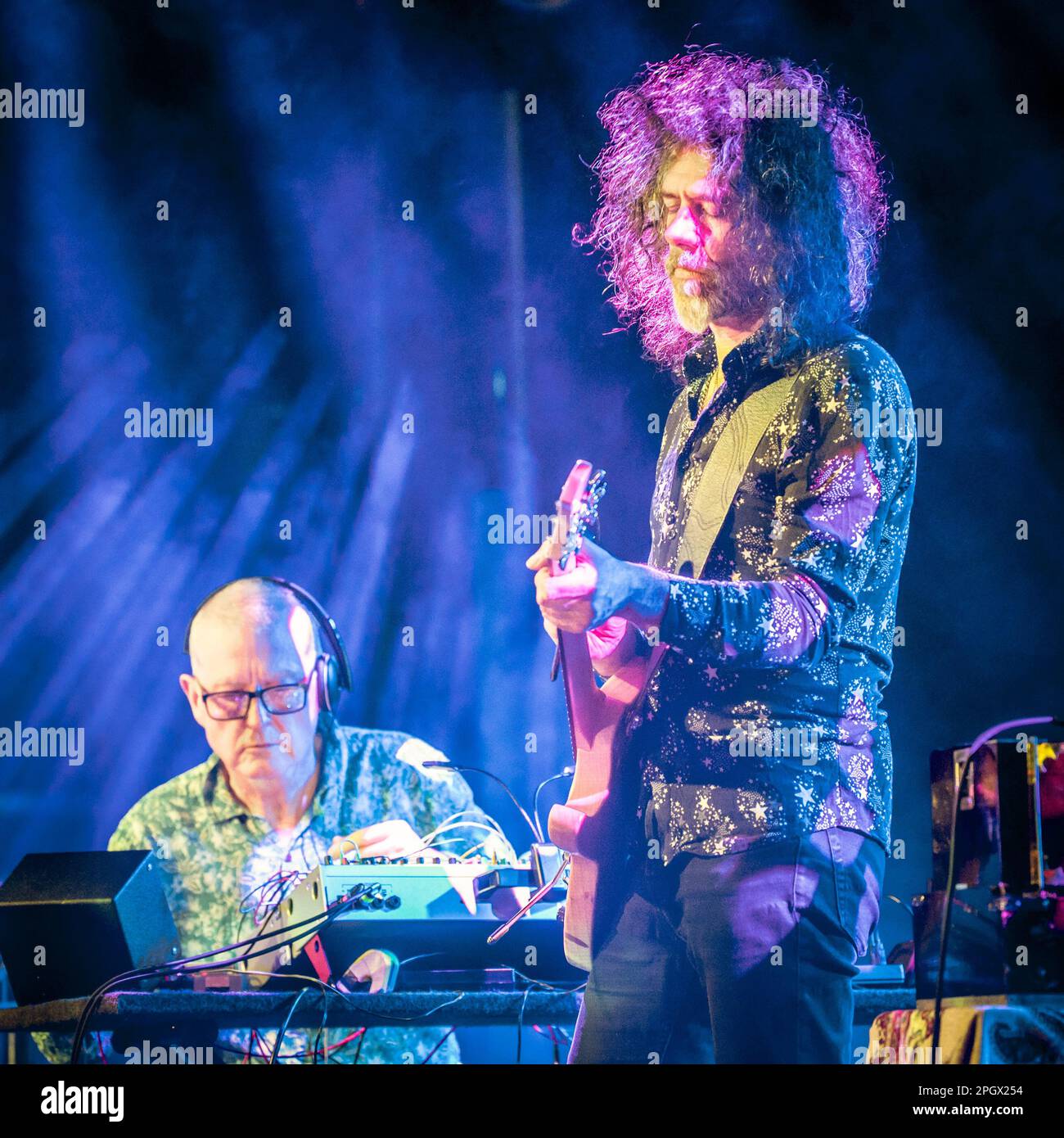 Steve Davis on modular synthesiser & Kavus Torabi on guitar Stock Photo ...