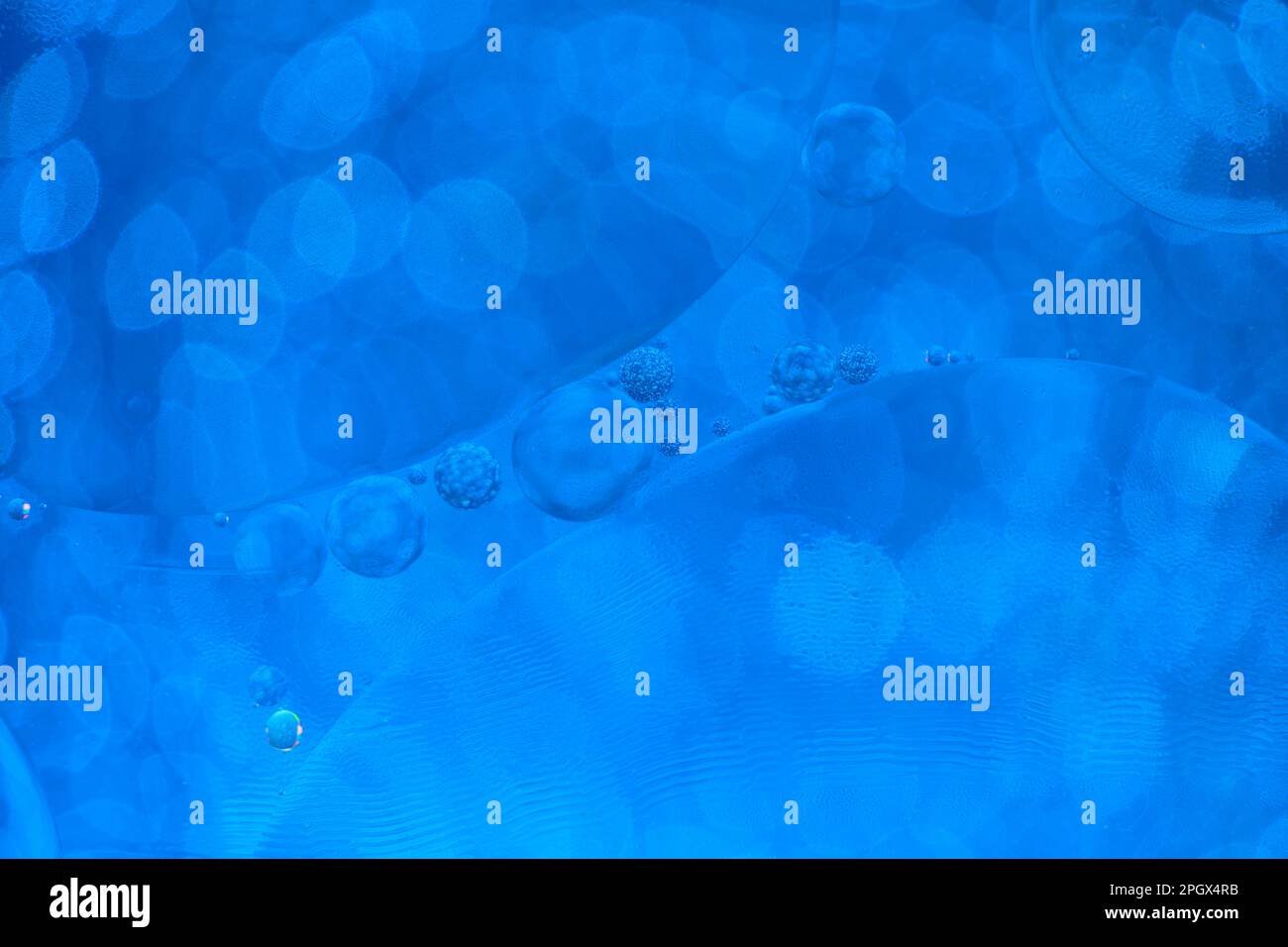 Water droplet magnification hi-res stock photography and images - Alamy