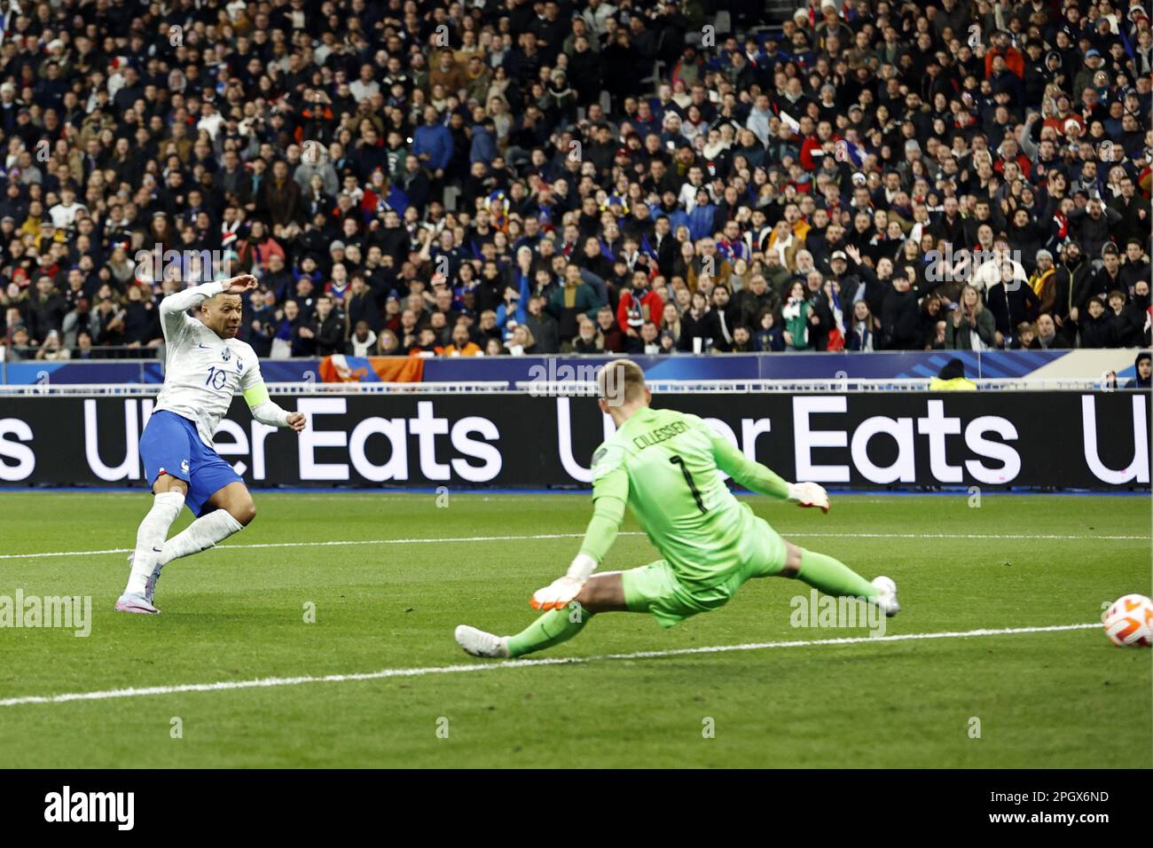 SAINT-DENIS - (lr) Kylian Mbappe of France scores the 3-0, Holland ...
