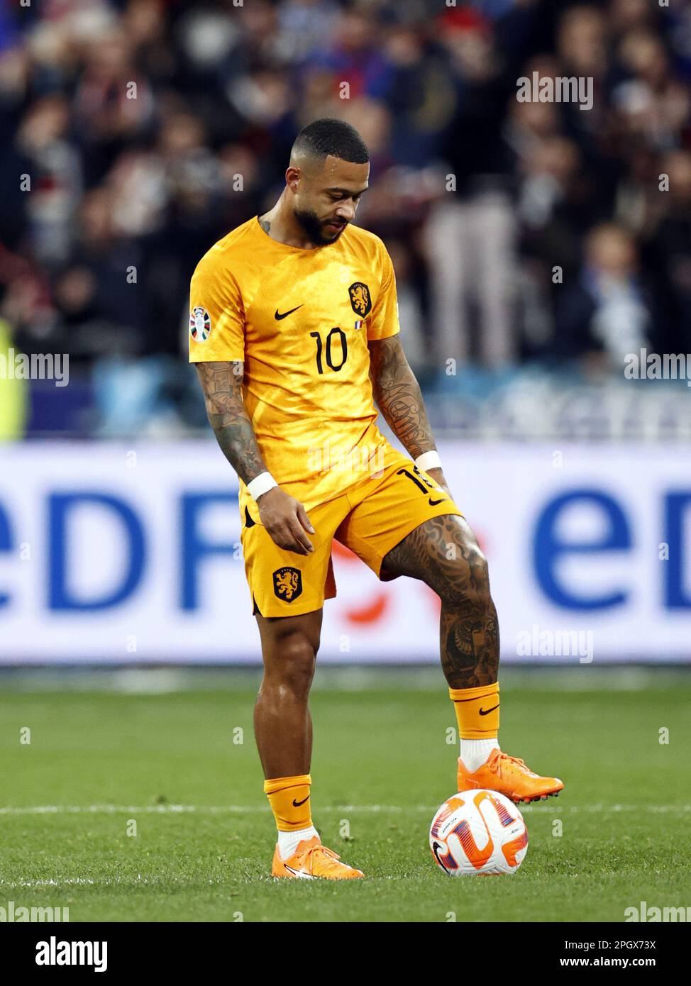 SAINT-DENIS - Memphis Depay of Holland is disappointed after the 3-0 ...