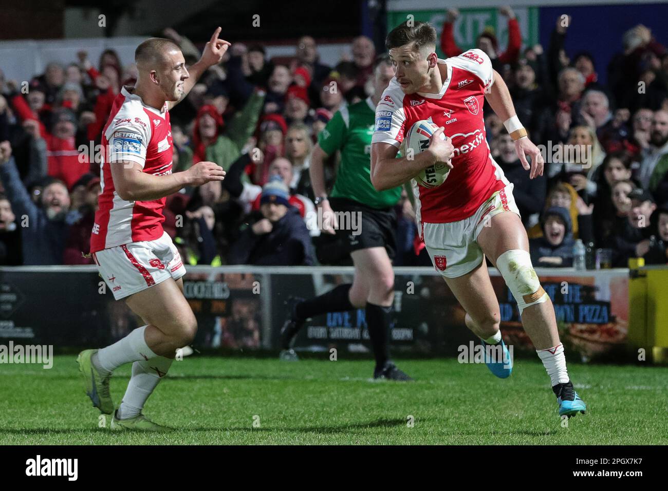 Wakefield, UK. 24th Mar, 2023. Sam Wood #24 of Hull KR breaks away from ...