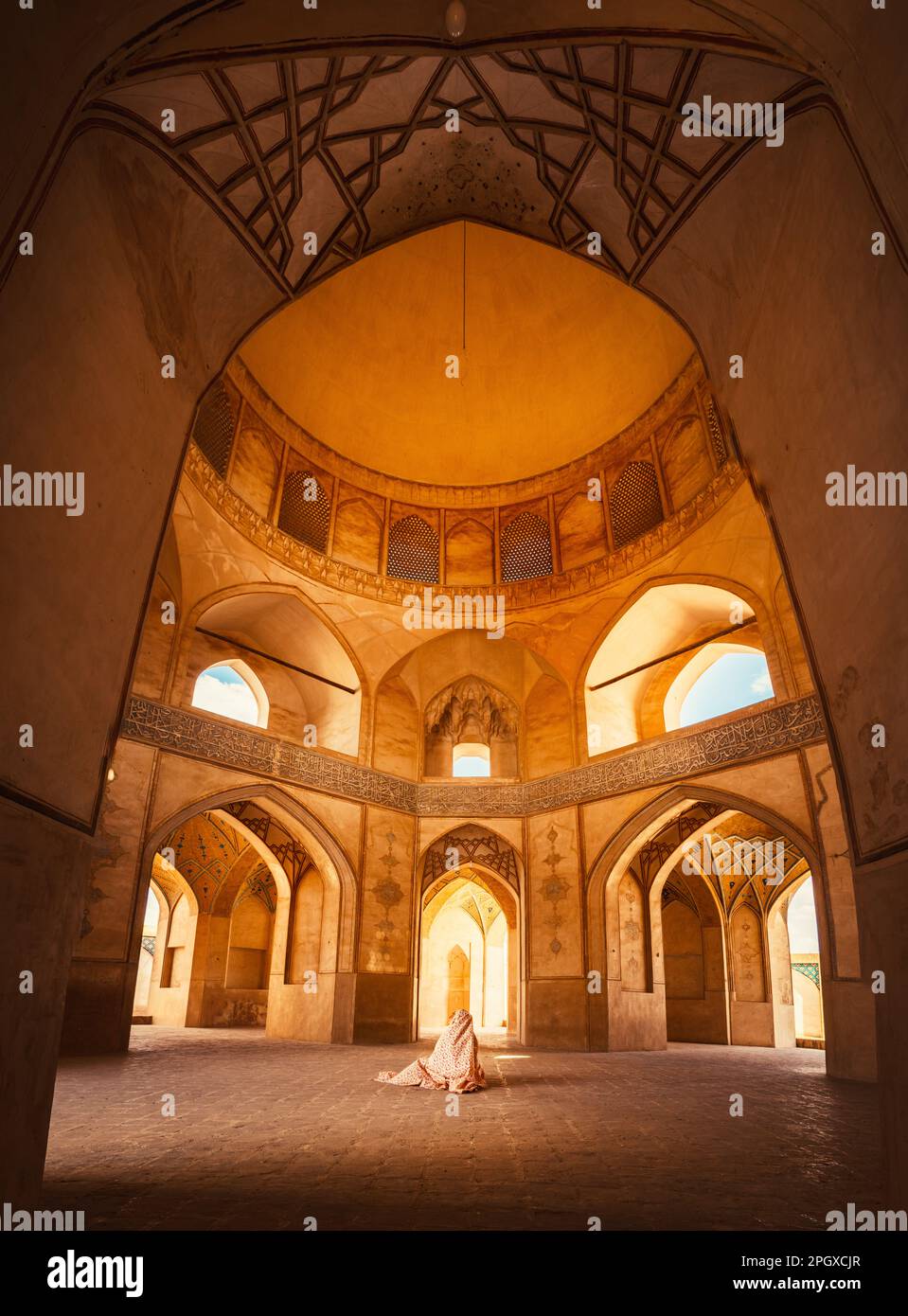 Kashan, Iran - 29th may, 2022: Tourists and pilgrims explore ...