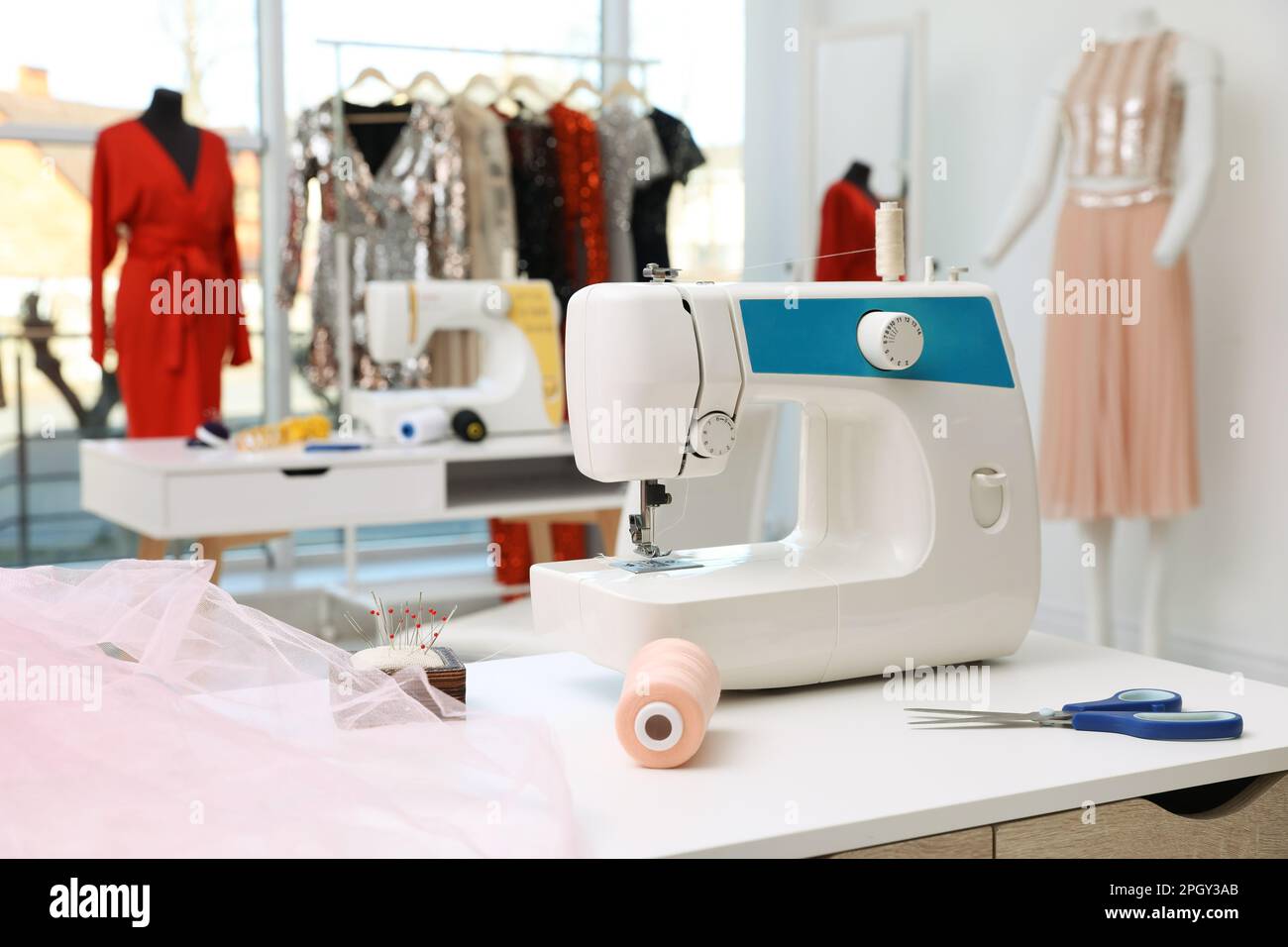 Dressmaking shop window hi-res stock photography and images - Alamy