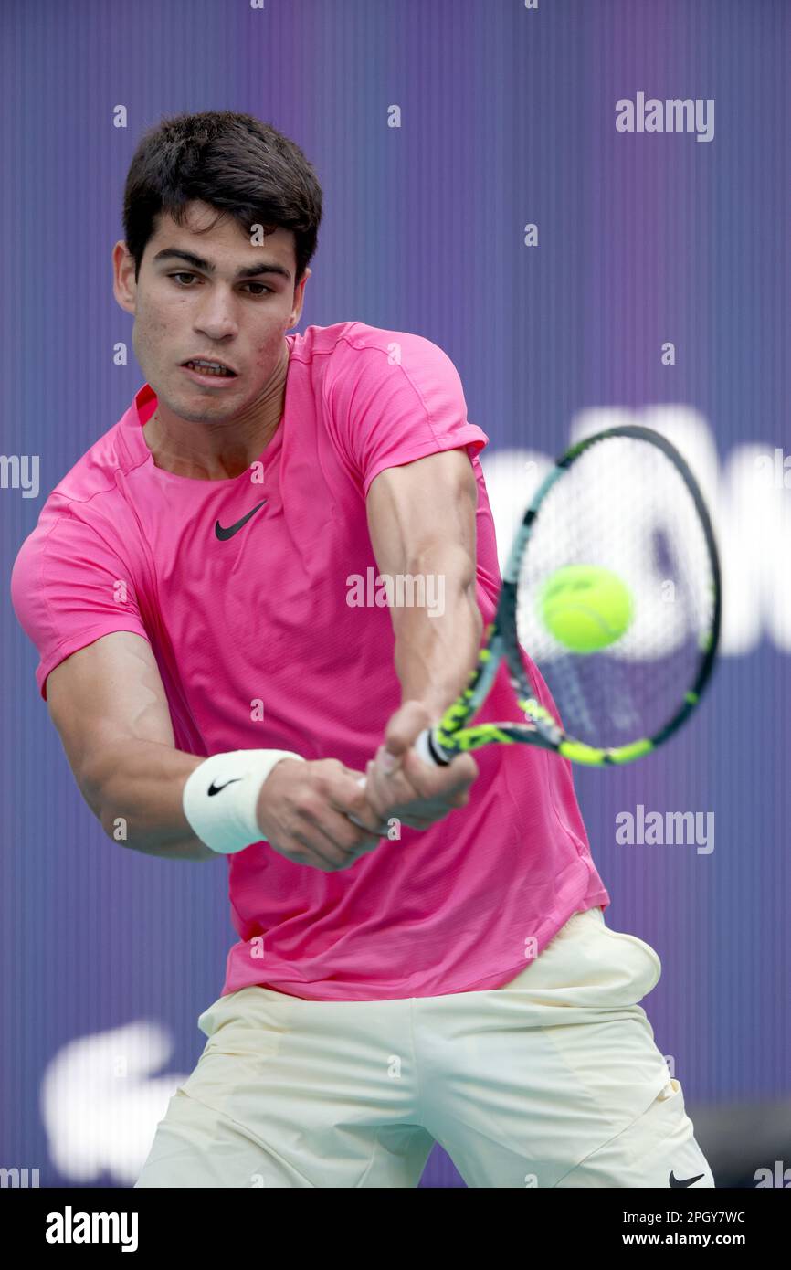 MIAMI GARDENS, FLORIDA - MARCH 24: Carlos Alcaraz of Spain defeats ...