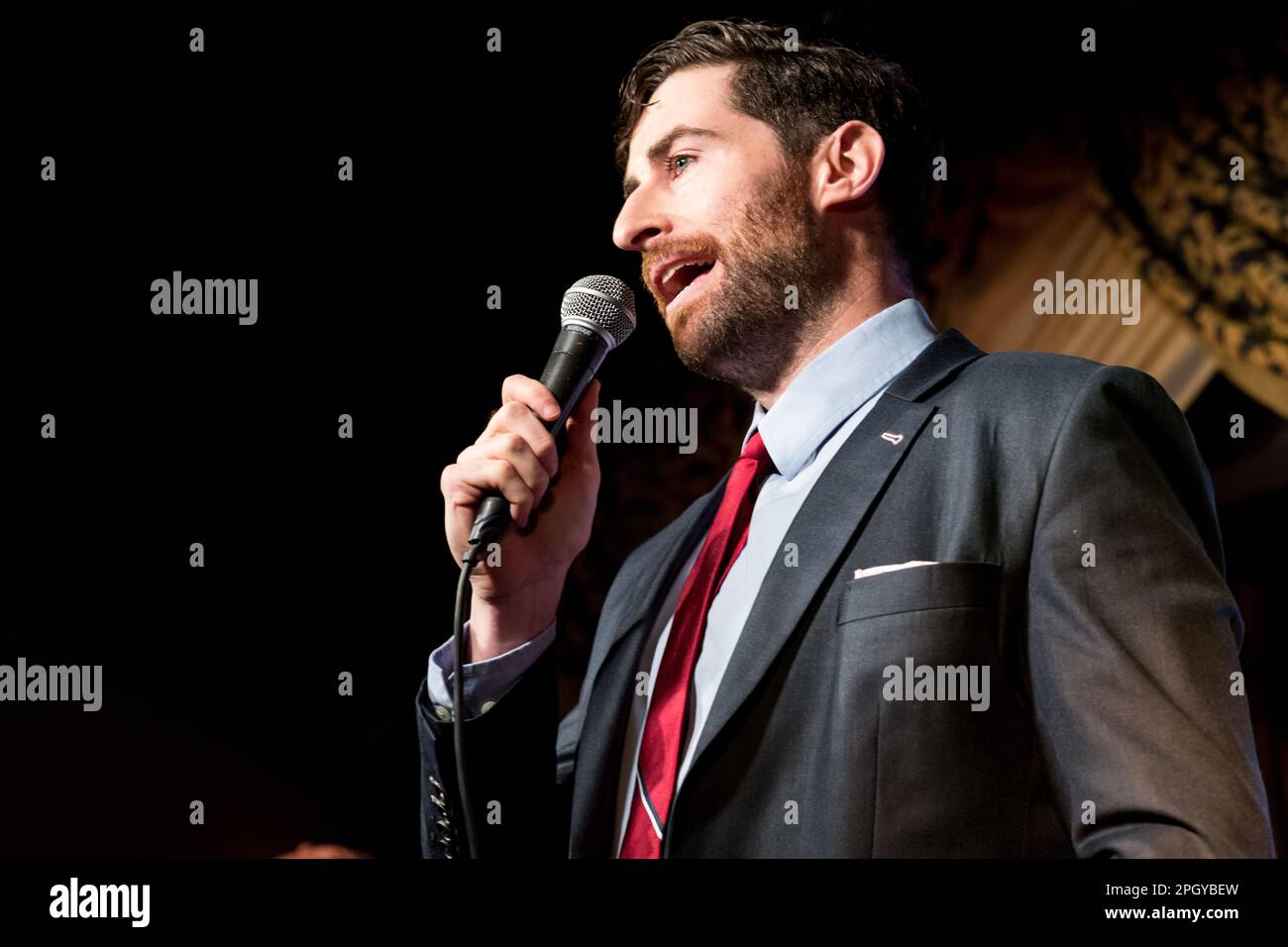 Running late show hi-res stock photography and images - Alamy