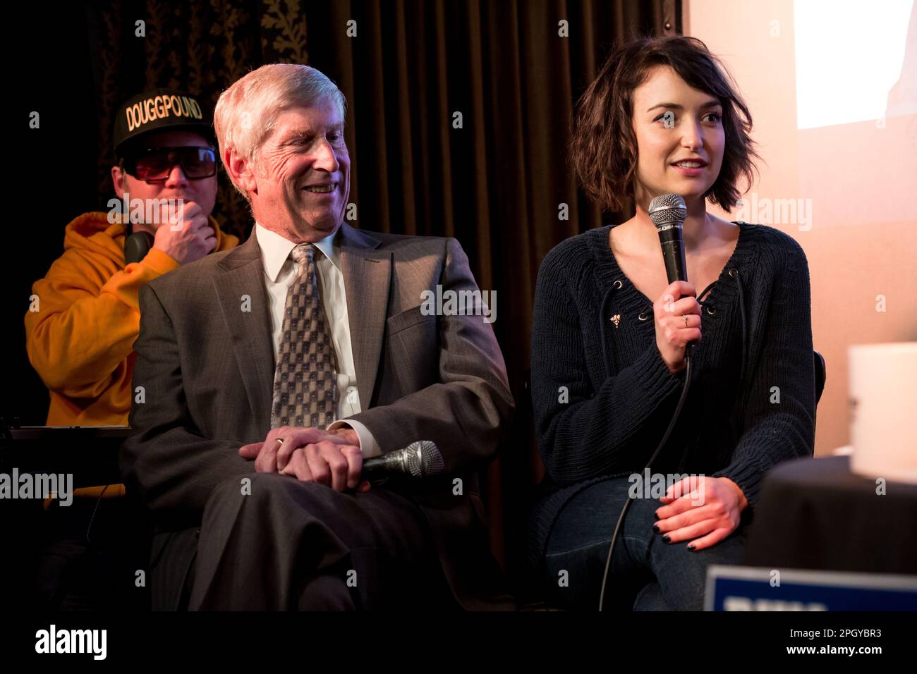 Milana Vayntrub and Marty Rogowsky Stock Photo - Alamy
