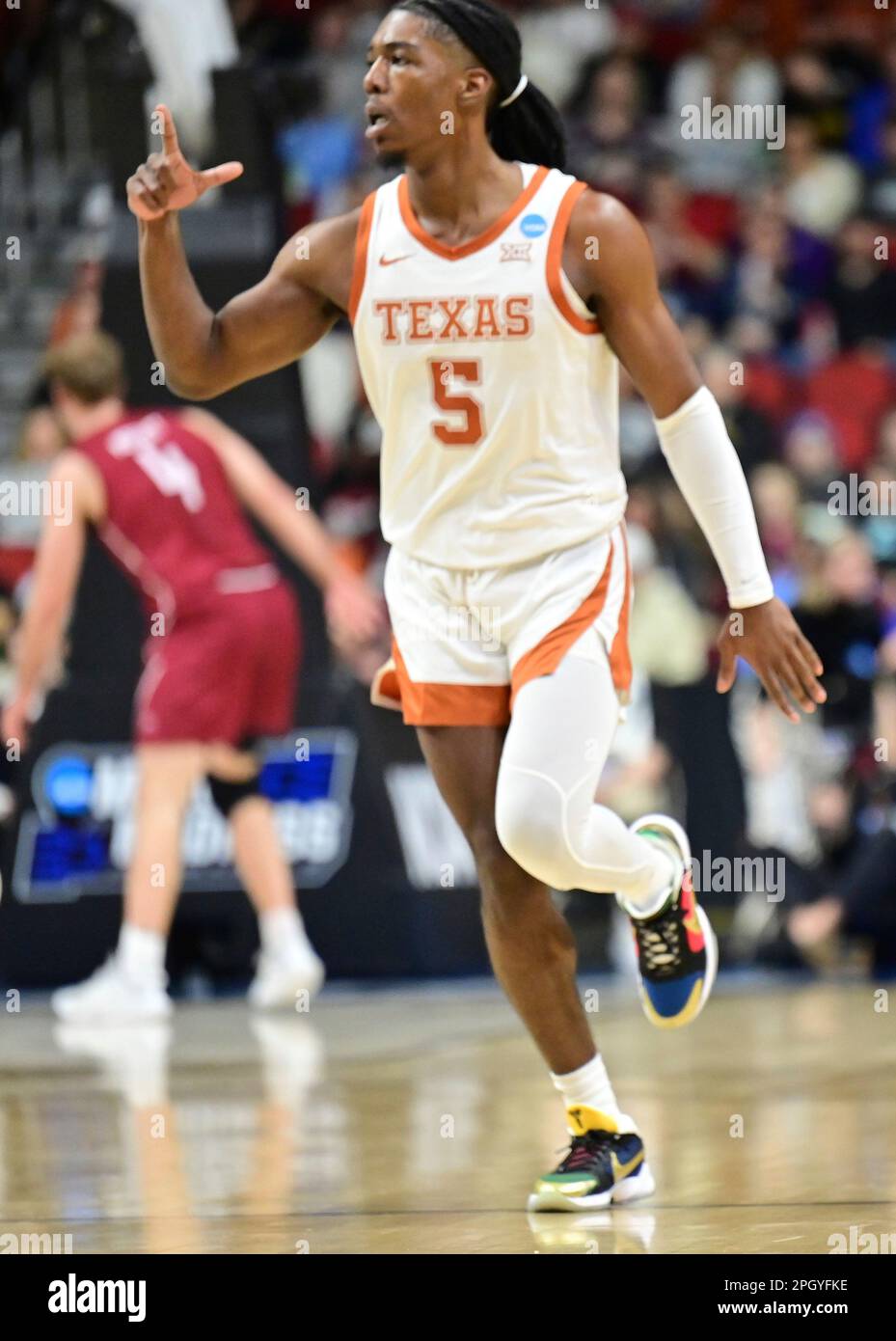 DES MOINES, IA - MARCH 16: Texas Longhorns guard Marcus Carr (5 ...