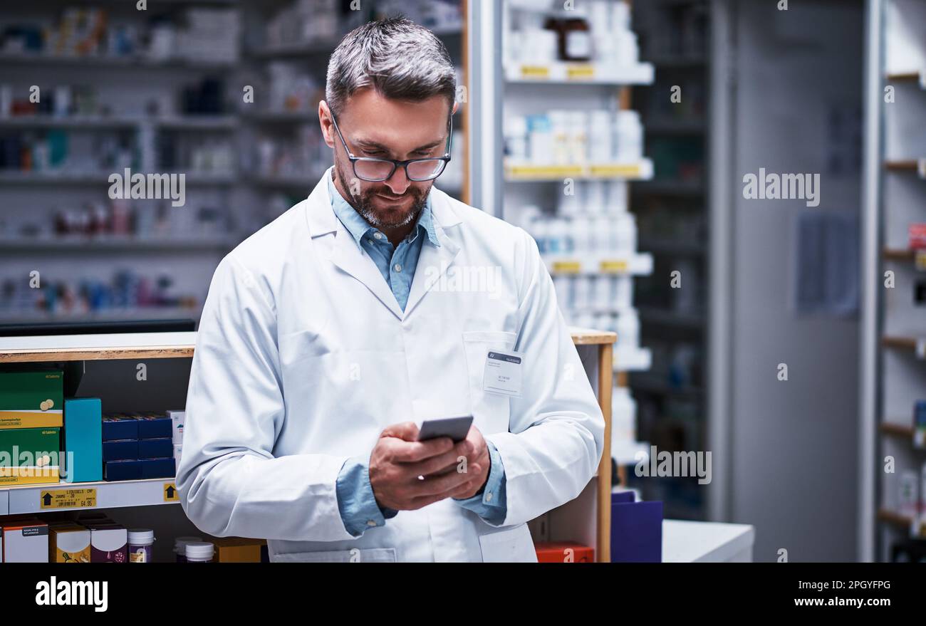 Engage customers hi-res stock photography and images - Alamy